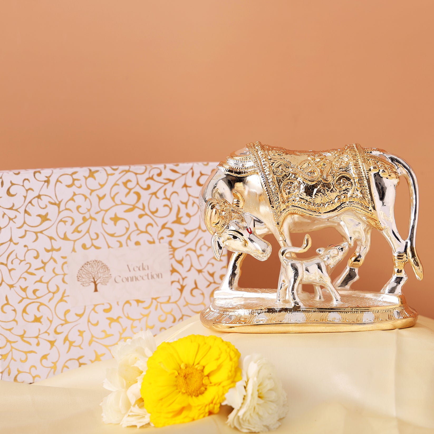 Vastu Kamdhenu Cow with Calf Idol Gold and Silver Plated Statue – Veda ...